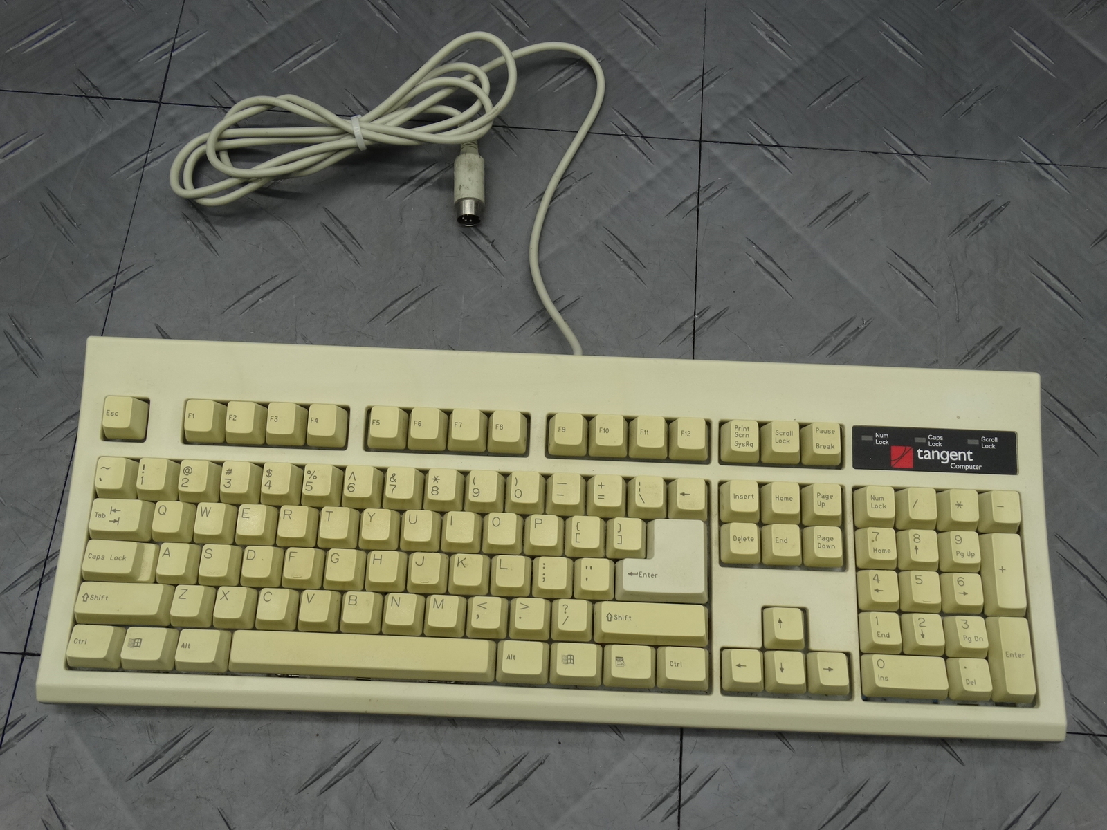 Targent Computer XT Keyboard by Keytronic E05101DUST-C RARE Mainframe ...