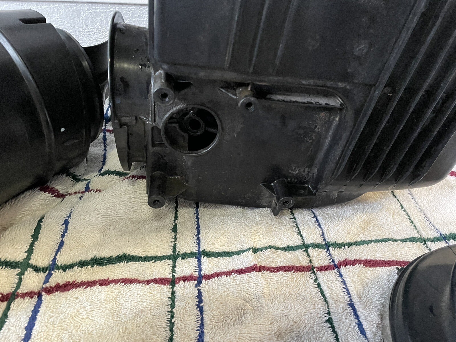 2017 Dodge 6.7 Cummins Diesel RAM ACTIVE Air Intake Cleaner Box ...