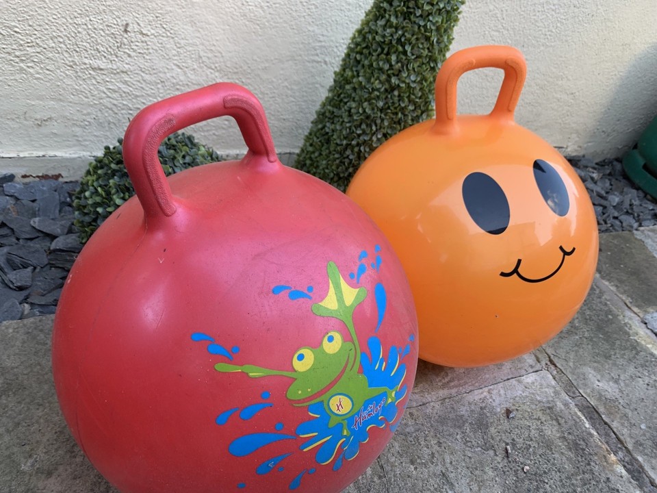 2x Space Hopper Jumping Ball Toy | Bouncy Ball For Kids red and orange ...