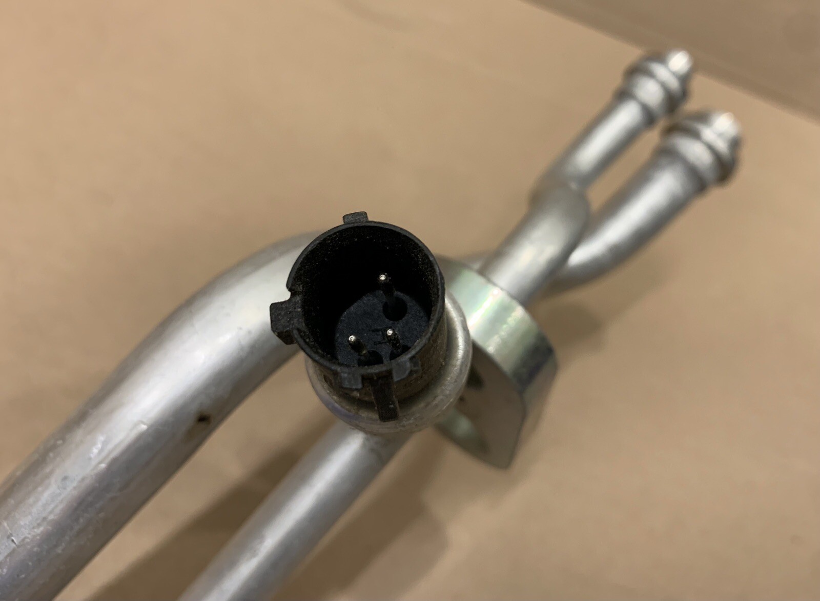 Freightliner A22-73470-000 A/C Junction Block Aluminum Alloy, 2000 Psi ...