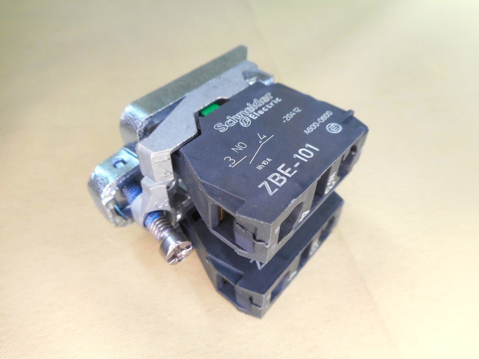 SCHNEIDER XB4BD53 selector switch (NIB) | eBay