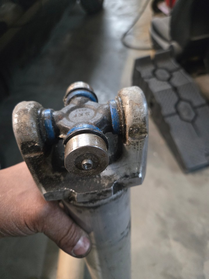 Three Rivers GM Aluminum Driveshaft 12559525 - Camaro/Firebird 1993 ...