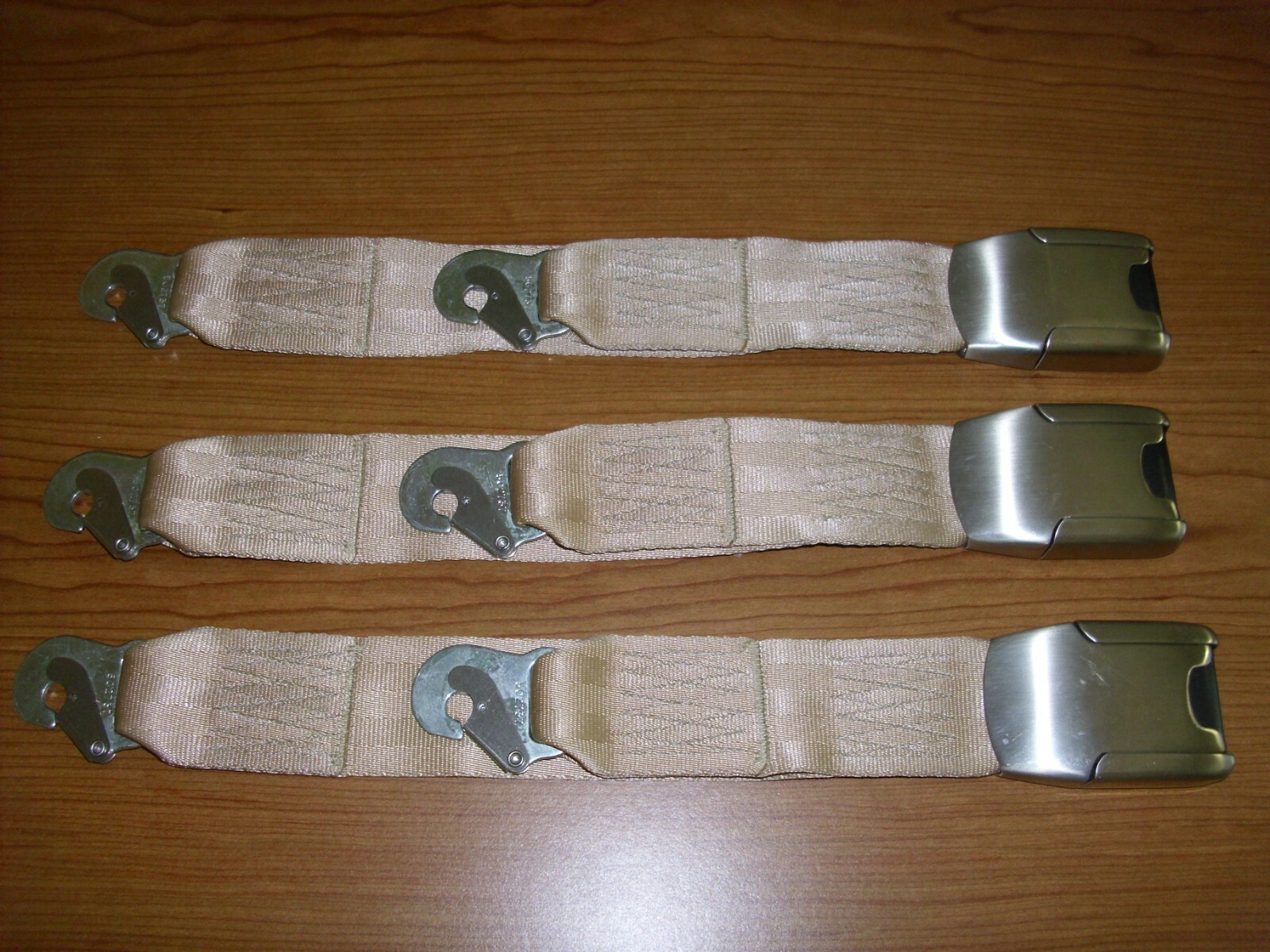 AMSAFE Corporate Jet Seatbelts 3040-1-01B-8041 *only buckle halfs* | eBay