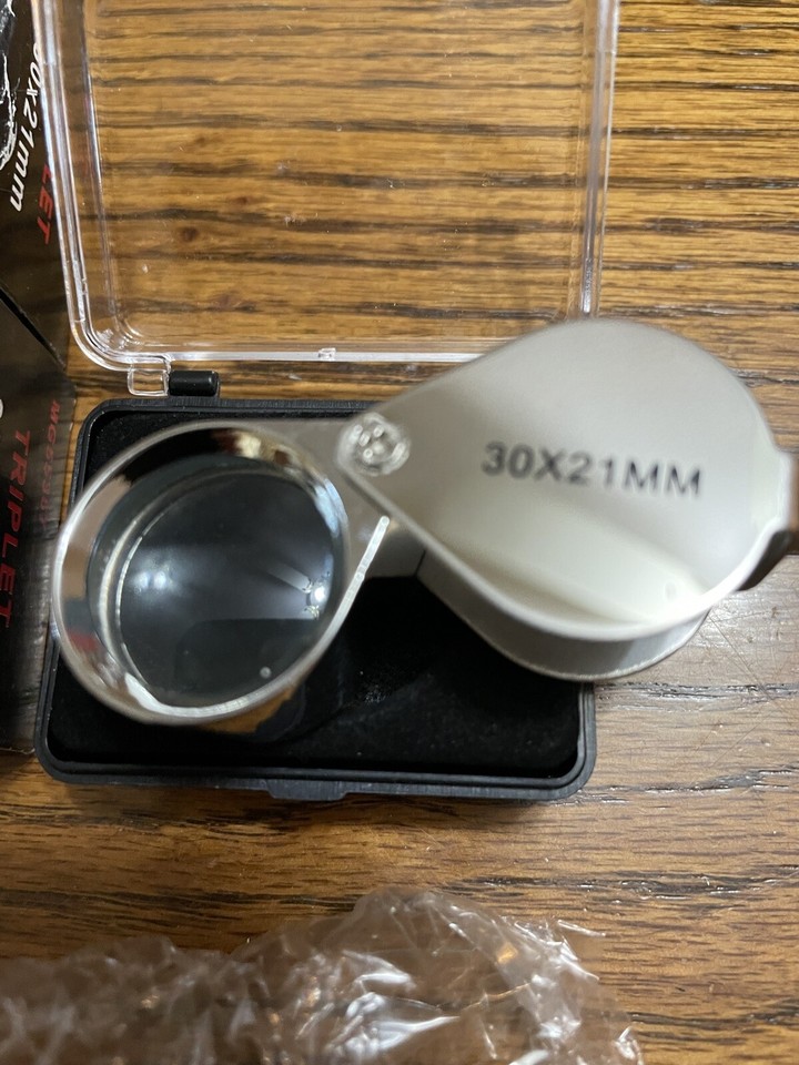 Jewelers Eye Loupe, Triplet 30x-21mm Pocket Magnifying Glass with Case ...