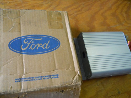 NEW 1992 1993 1994 FORD CROWN VICTORIA SUB WOOFER RADIO AMPLIFIER F2AZ ...
