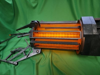 NECA Half-Life 2 Zero-Point Energy Field Manipulator (Gravity Gun ...