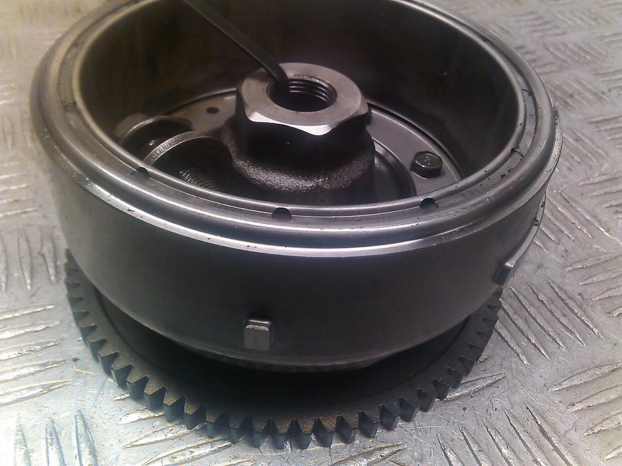 Suzuki TL1000R TL 1000 R 1998-2004 Rotor Flywheel Starter Clutch | eBay UK