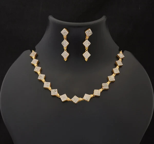Glamorous Diamond Kite Design Necklace & Earrings Sets 18K Yellow Gold ...