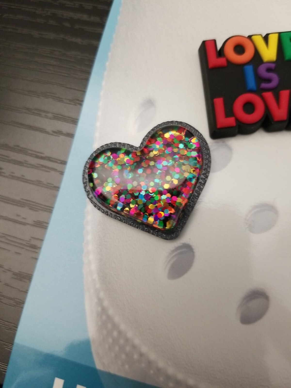 Crocs Uniquely You Jibbitz Limited Ed 3 Piece Set Love Rainbow Heart ...