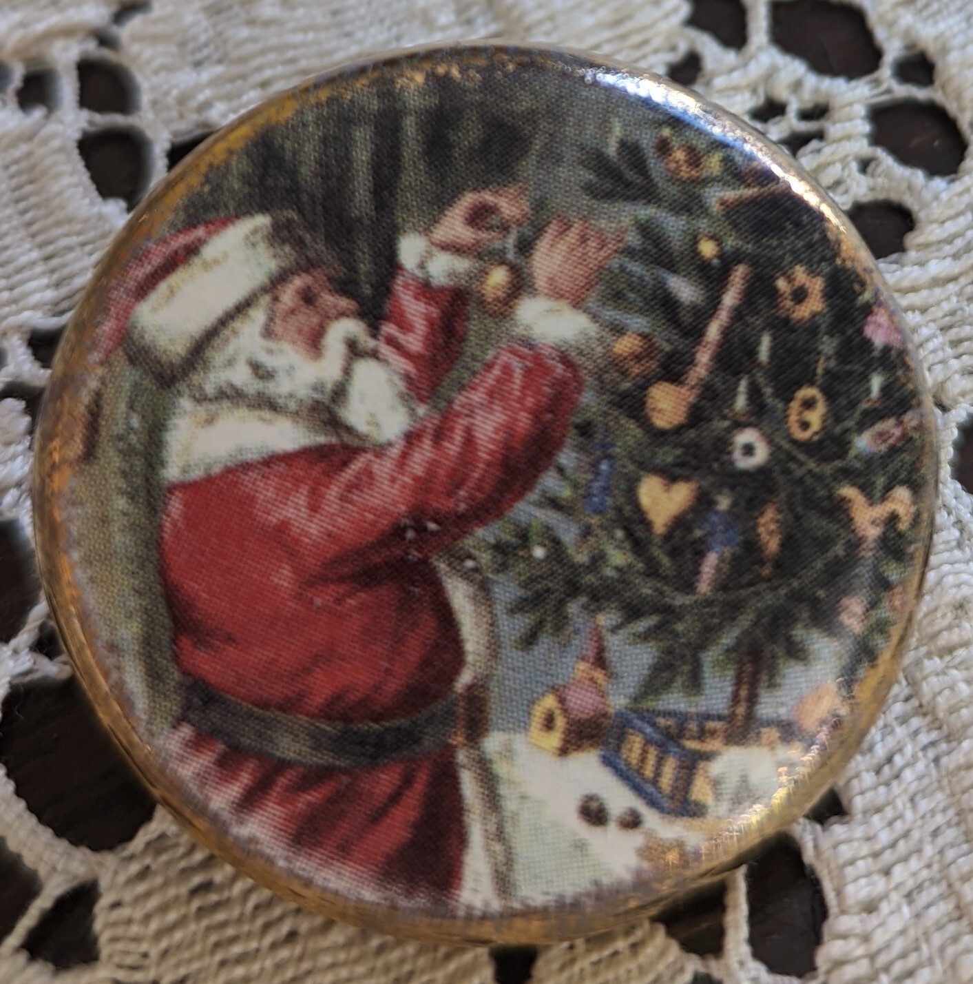COLLECTOR PORCELAIN BUTTON SANTA CLAUS HANGING ORNAMENT BIRCHCROFT ...