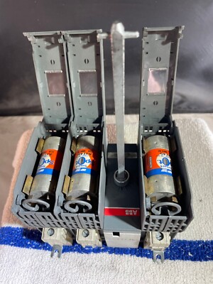 ABB OS 60GJ12 600VAC 60A 3 Pole Fusible Disconnect Switch W/40A fuses ...