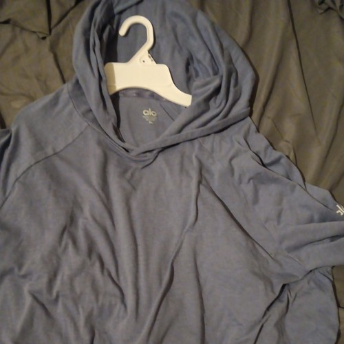 ALO Yoga Alosoft Hooded Long Sleeve Runner Medium Pullover bluish ...