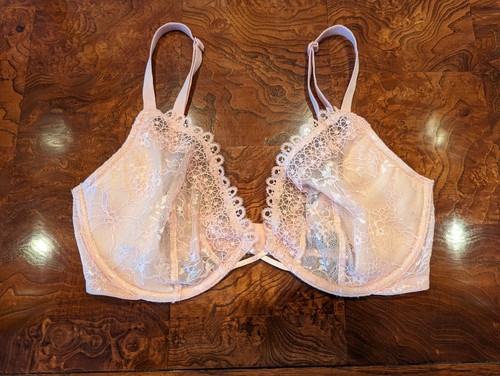 Victoria's Secret Very Sexy Unlined Plunge Underwire Bra In Soft Pink ...