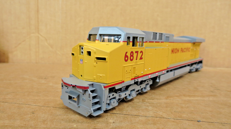 Athearn 4356 AC4400 Union Pacific Diesel Engine #6842 "Blue Box" HO ...