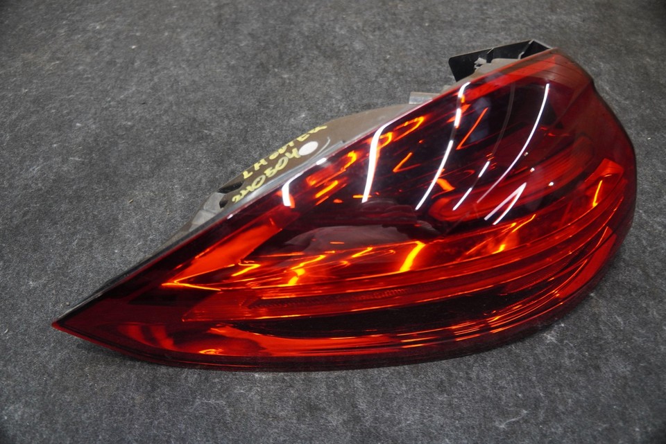 Rear Left Outer Quarter Tail Light Lamp 95863106121 Porsche Cayenne 92A ...