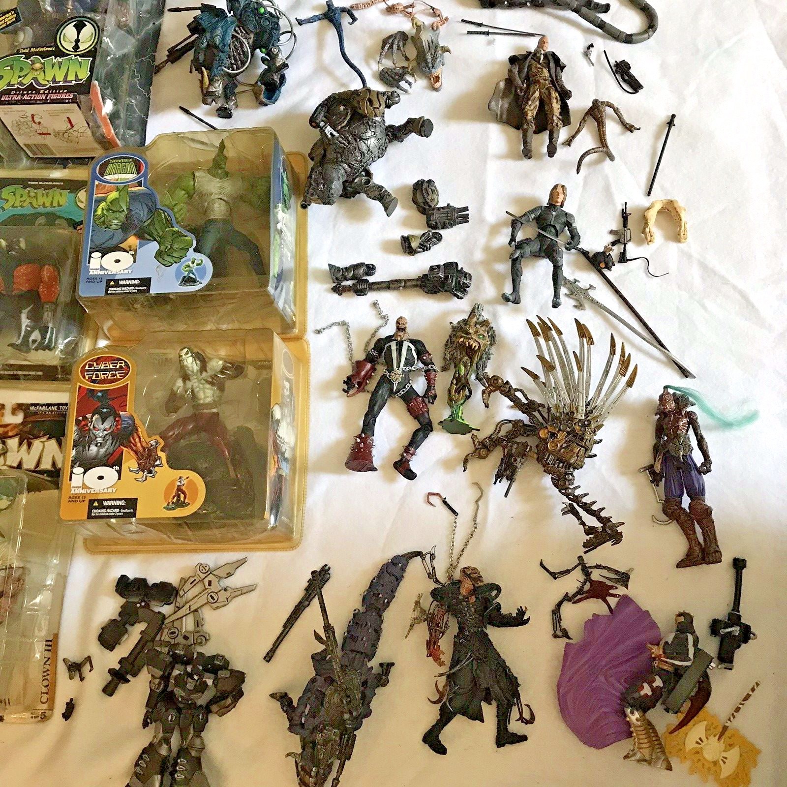 TODD MCFARLANE SPAWN FIGURES LOT Predator AVP Alien Spawn 52 Pcs AS IS ...