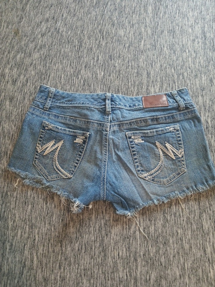Maurices Women's Size 7/8 Cut Off Shorts | eBay