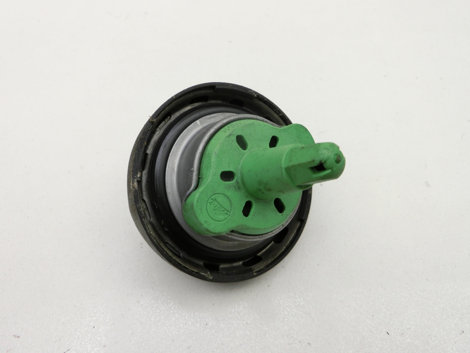 Tank Cap Closure Fuel for BMW E61 525d 04-07 | eBay