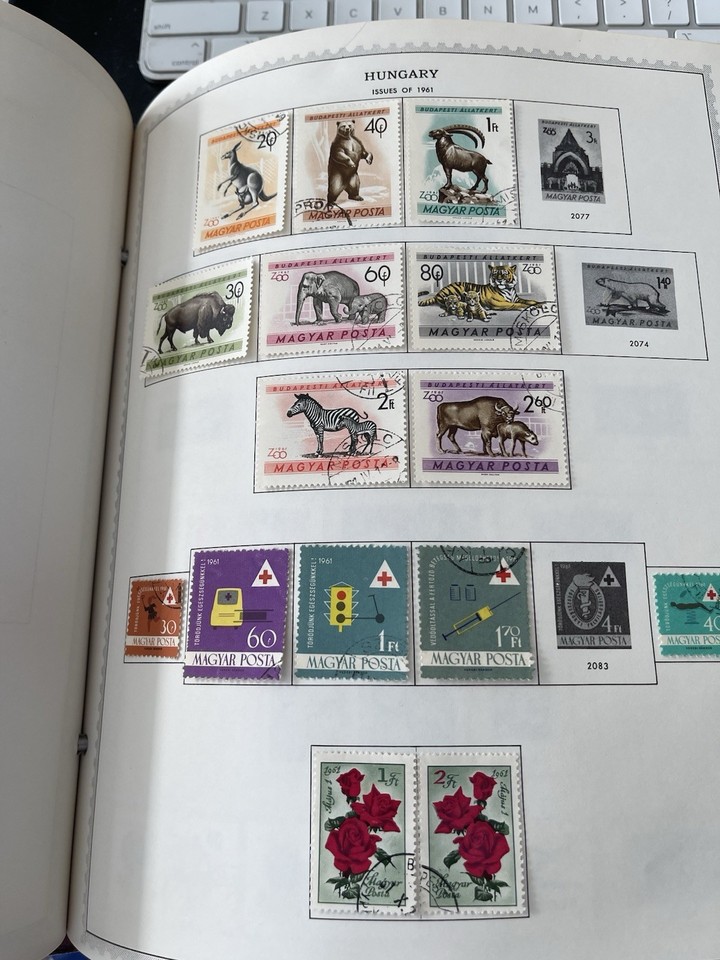 Minkus Specialty Stamp Album Hungary with stamps and pages to 1983, 300 ...