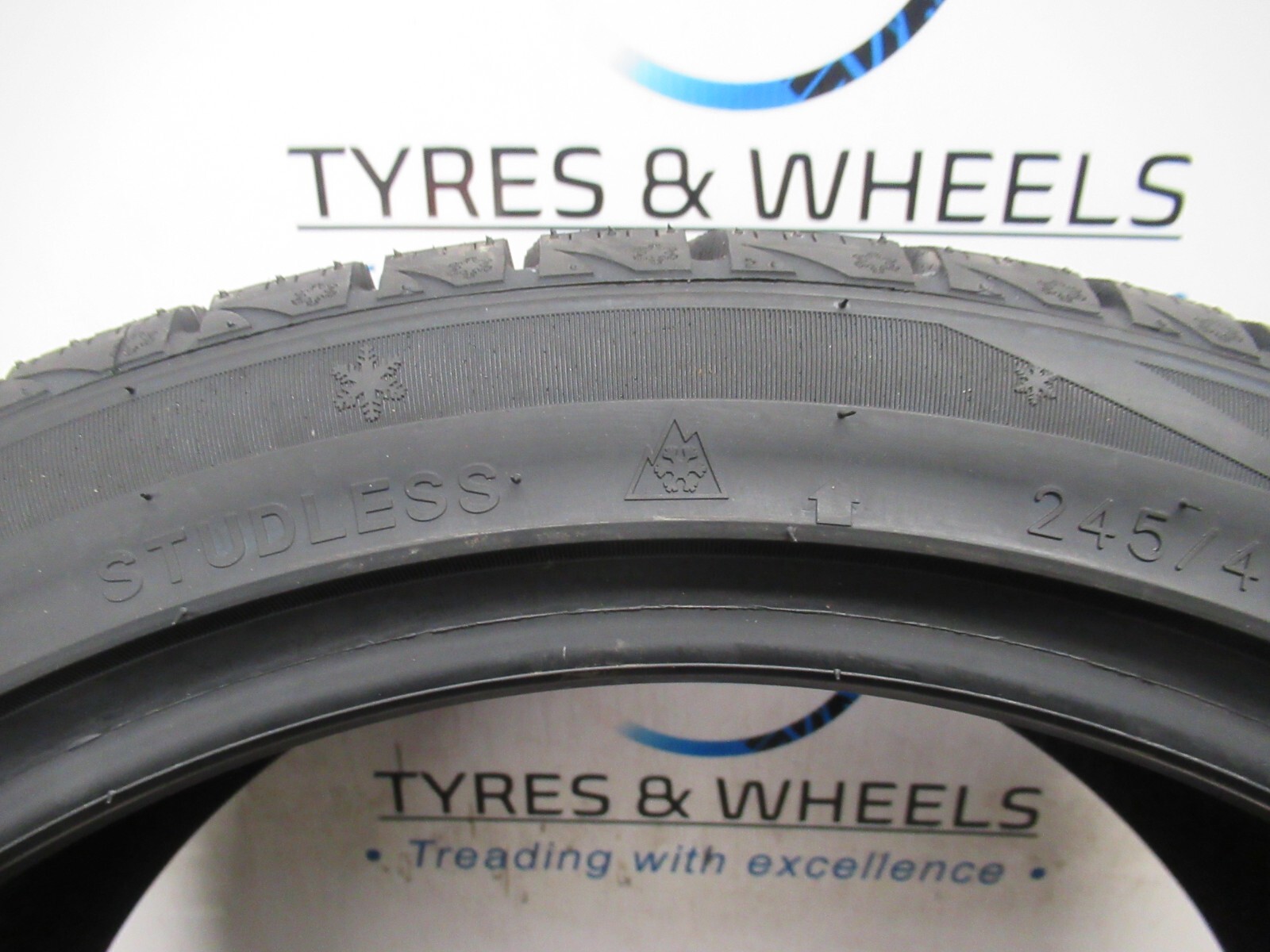 X2 245/40R19 245 40 19 98H XL M+S ROADX RXFROST ️WINTER MID-RANGE NEW ...