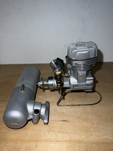 SUPER TIGRE 40 RC Engine With Muffler Excellent Condition Made in Italy ...