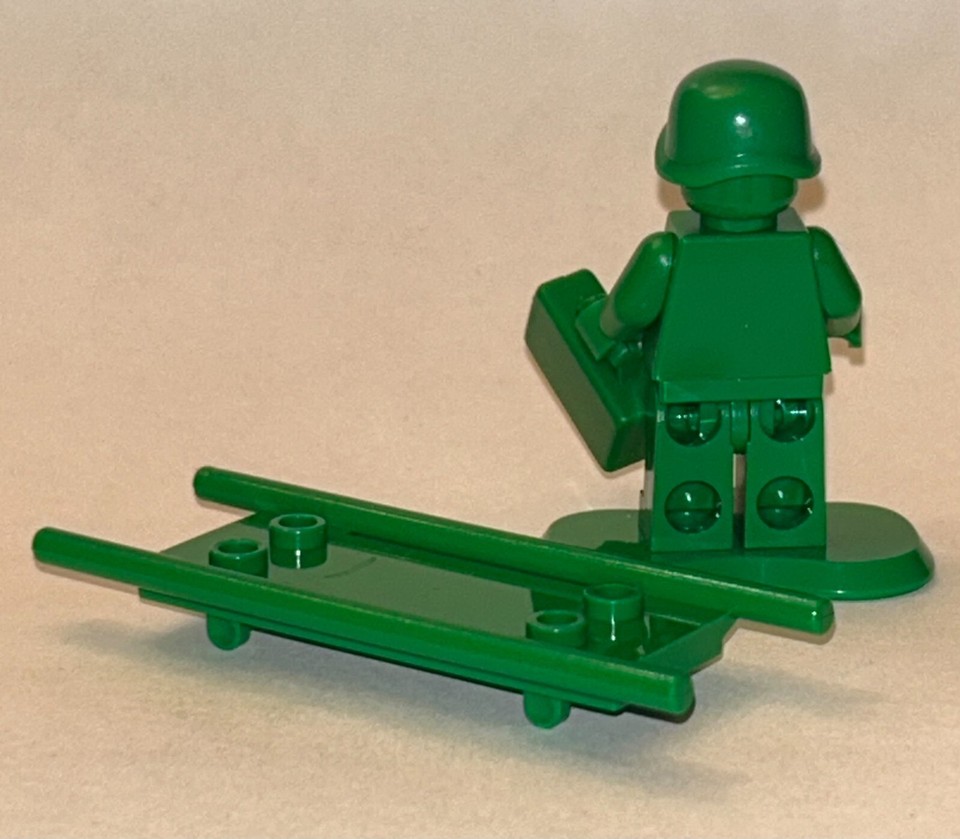 Genuine LEGO Disney's Toy Story : Army man Medic w/ stretcher (7595 ...