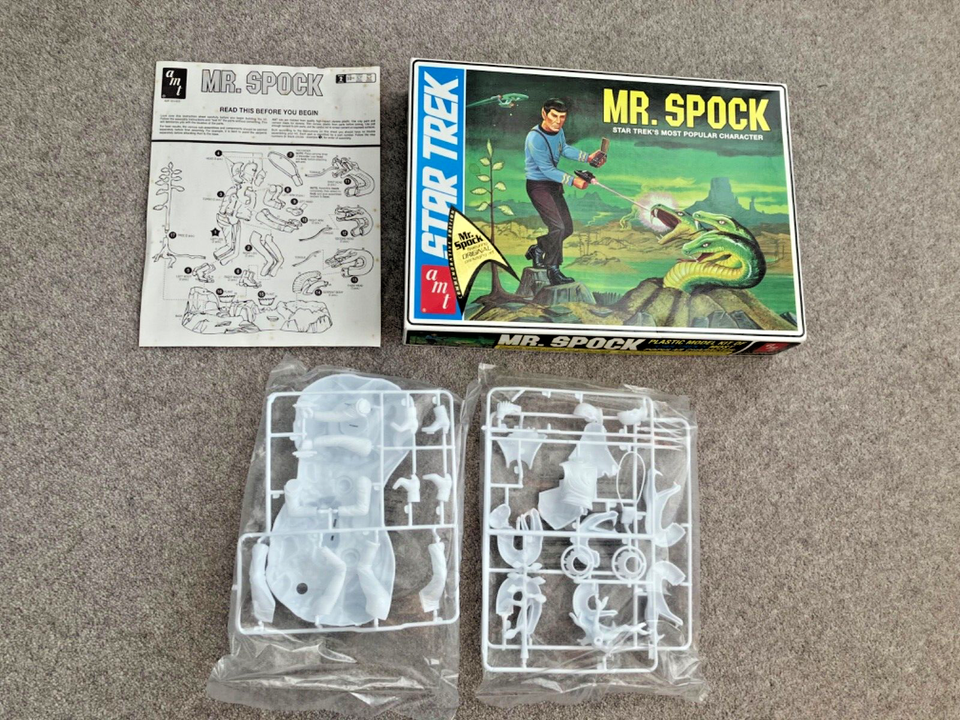 AMT Plastic Model Building Kit Star Trek Mr Spock AMT625 625 2009 ...