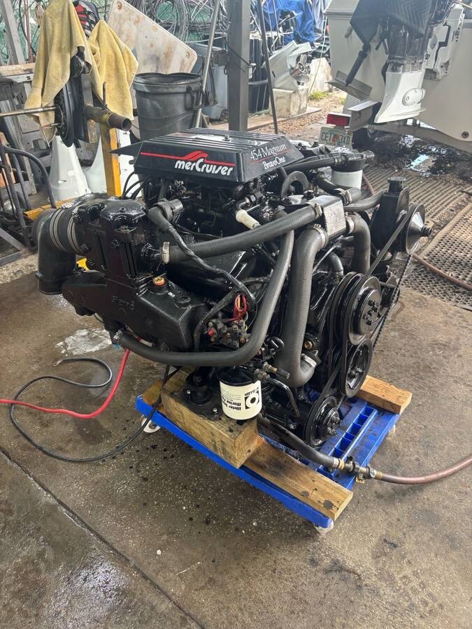 Mercruiser 454 7.4L Mercruiser Complete engine , 398 Hours 90 day ...