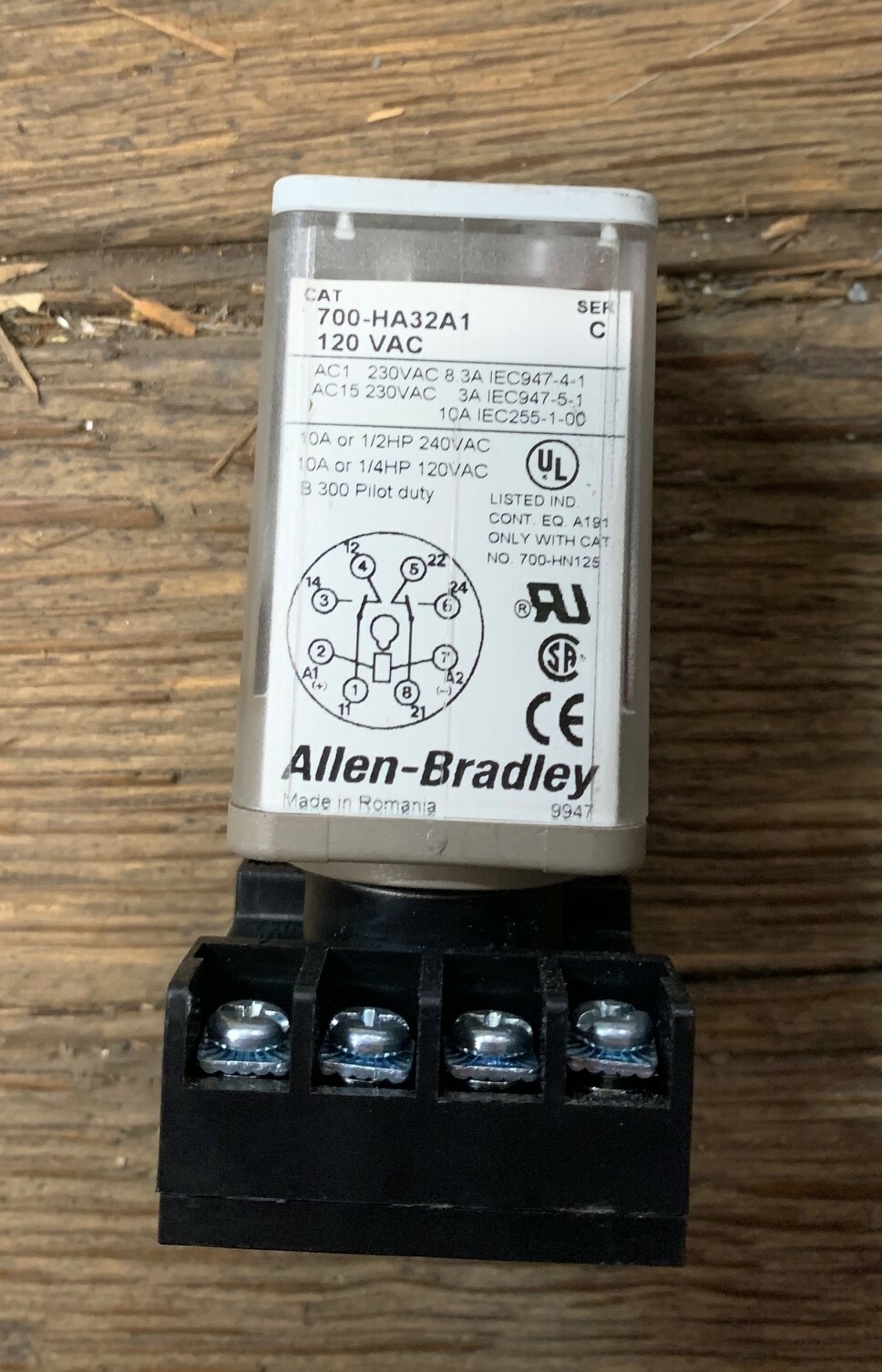 ALLEN BRADLEY 700-HA32A1 SER C 120VAC RELAY WITH 700-HN125 SER A BASE ...