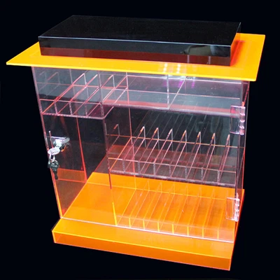 NEW! ACRYLIC LOCKING DISPLAY CASE - RETAIL | Grelly USA