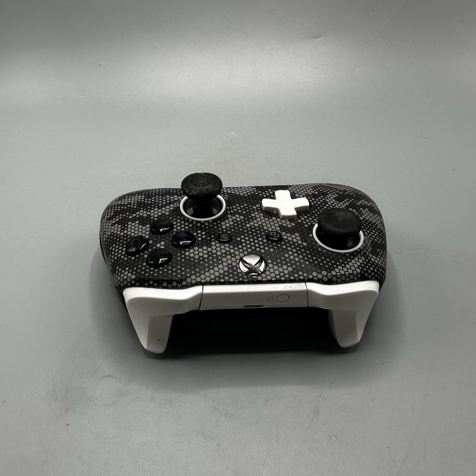 Scuf Xbox One Controller- Black/White No Paddles | eBay