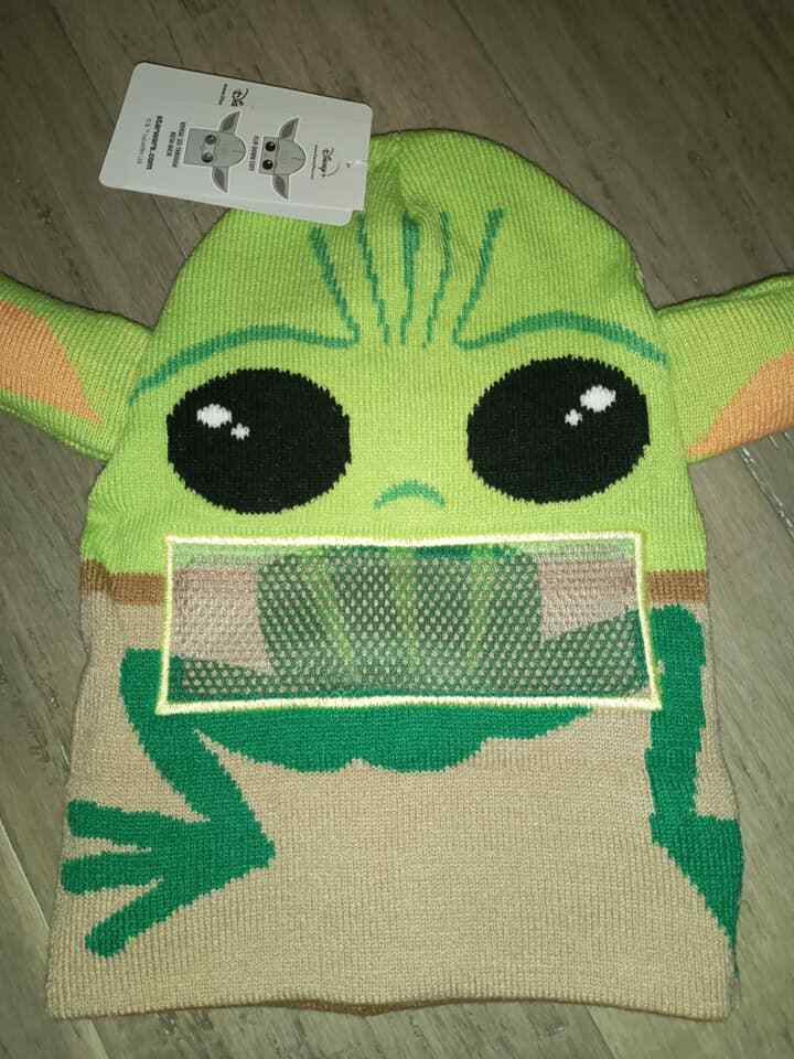 Disney Star Wars The Mandalorian The Child 'Baby Yoda' Flip-Down Beanie ...