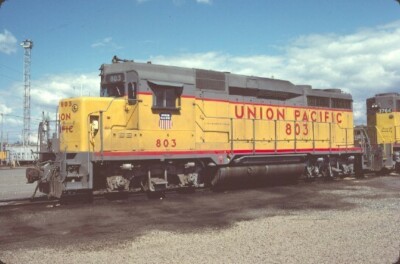 UP 803 GP-30 (UNION PACIFIC) ORIGINAL SLIDE 04-24-82 T12-13 | eBay