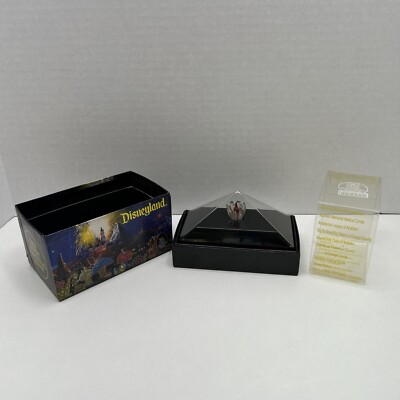 PINK Disney Main Street Electrical Parade LIGHT BULB Disneyland Prop ...