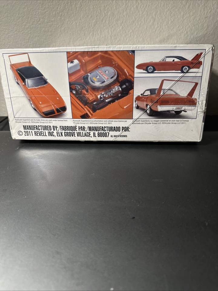 Revell Street Burner '70 Plymouth Superbird 1:24 #4921 Factory Sealed ...
