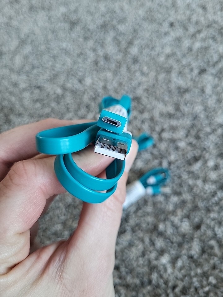 Wireless Gear 3 ft. tangle free micro USB cable. model BL 1435. Set Of ...