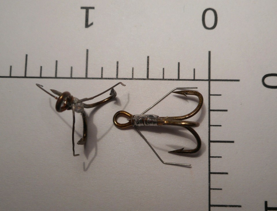 36 Bronze WEEDLESS #8 treble Fishing HOOKS FREE SHIPPING!!! LURE SNAG ...