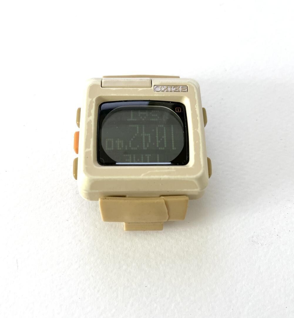 SEIKO TIMETRON White W853-4000 VINTAGE Quartz Wristwatch Digital Square ...