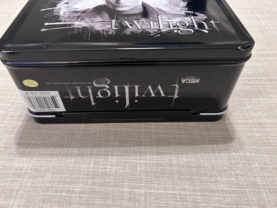 NECA Twilight Saga Edward Metal Lunch Box with Thermos NEW | eBay