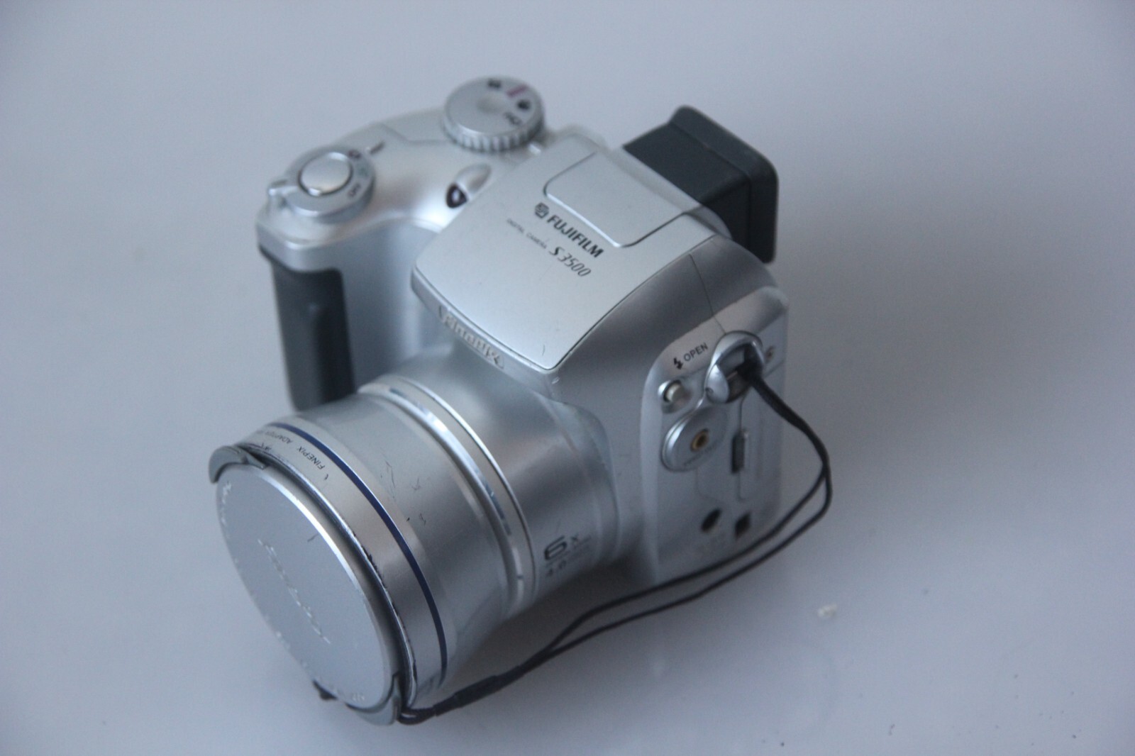 Fujifilm+FinePix+S+Series+S3500+4.0MP+Digital+Camera+-+Black+%26 ...