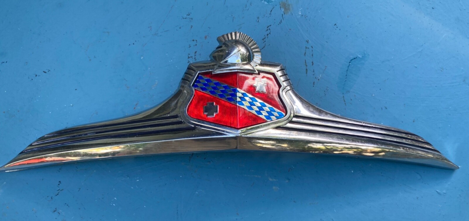 1948 Buick Hood Emblem Ornament NOS Plastic Crest Chrome Wings 1336913 ...