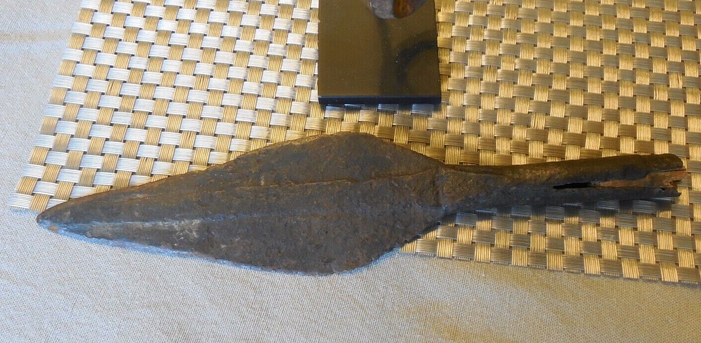 AFRICAN HARPOON POINT w/ STAND & SPEAR POINT African collectibles | eBay