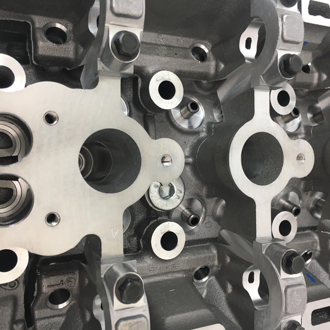 Genuine GM Chevrolet GMC Buick ECOTEC 2.4L DOHC Cylinder Head BARE ...