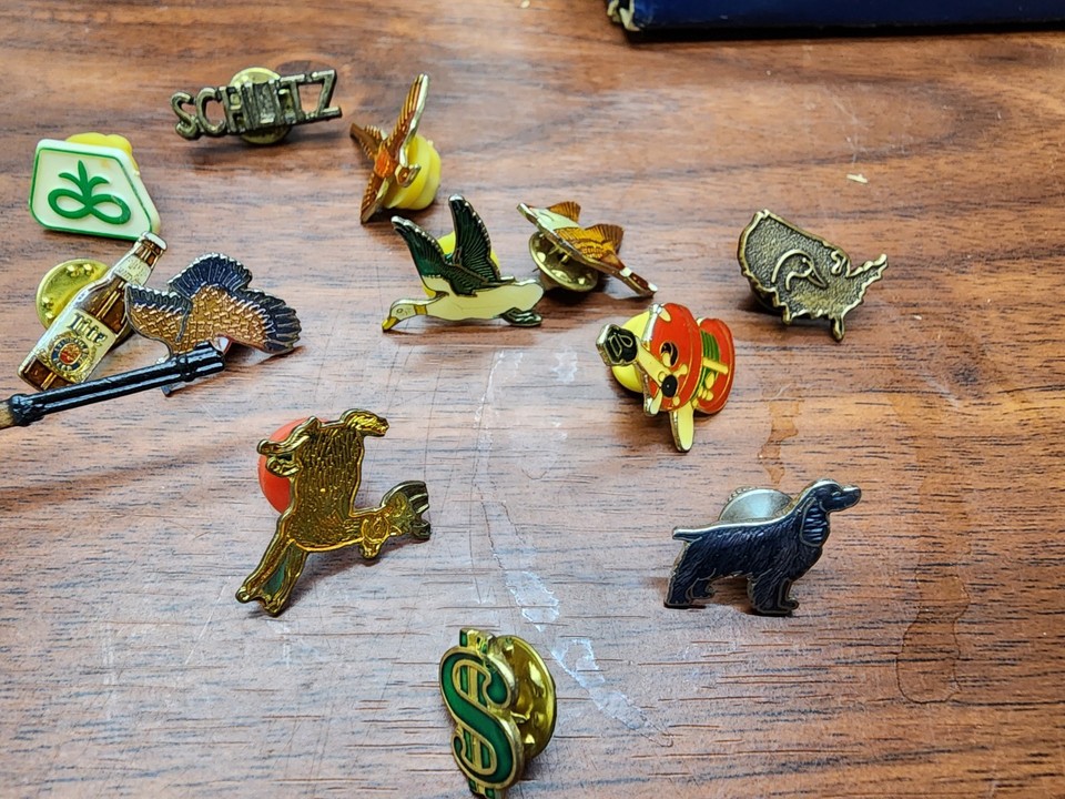 17 Vintage Hat Pin Lot Hunting Beer Fishing Cash Symbol Birds & More ...