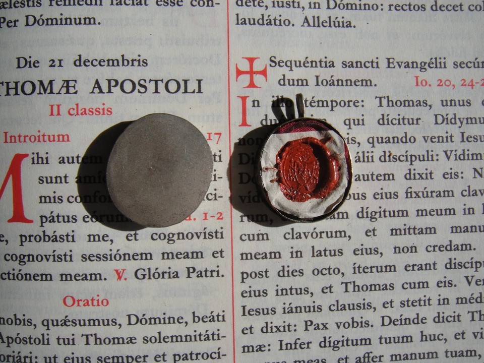 Christian reliquary 1600s 1st class relic St. Dominic | eBay