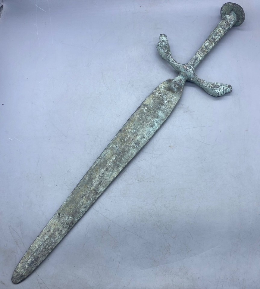 ANTIQUE BRONZE SWORD UNIQUE ENGRAVING HANDLE SWORD WITH TWO DRAGON 🐉 ...