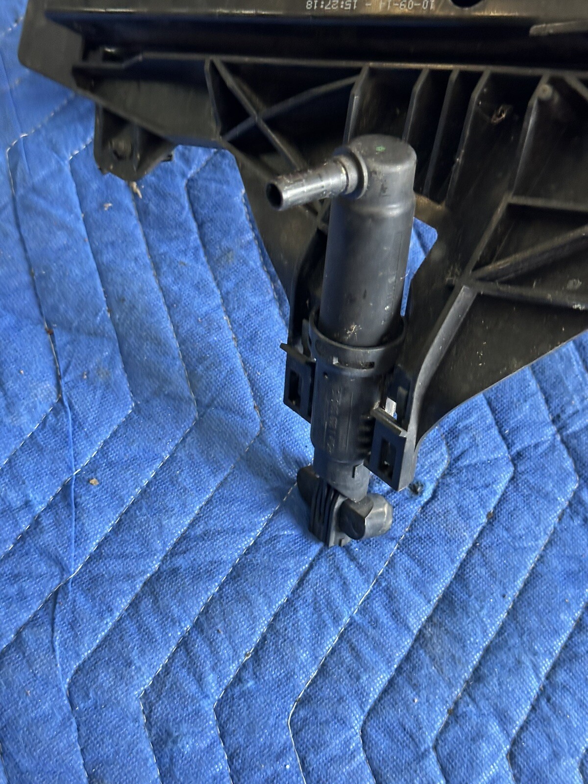 2011 BMW 550i F10 5 SERIE LEFT DRIVER OUTER RADIATOR SUPPORT BRACKET ...