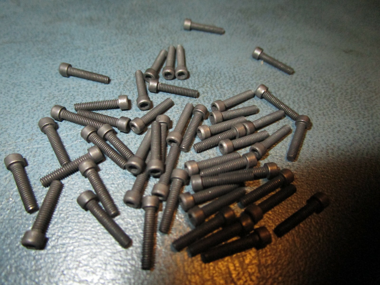 (50) #1-72 x 3/8" ASTM A574 Hex Drive Black Oxide Alloy Steel Socket ...