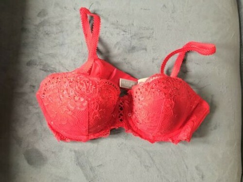 Nwt Victoria Secret Very Sexy Red Lace And Rhinestones Balconette