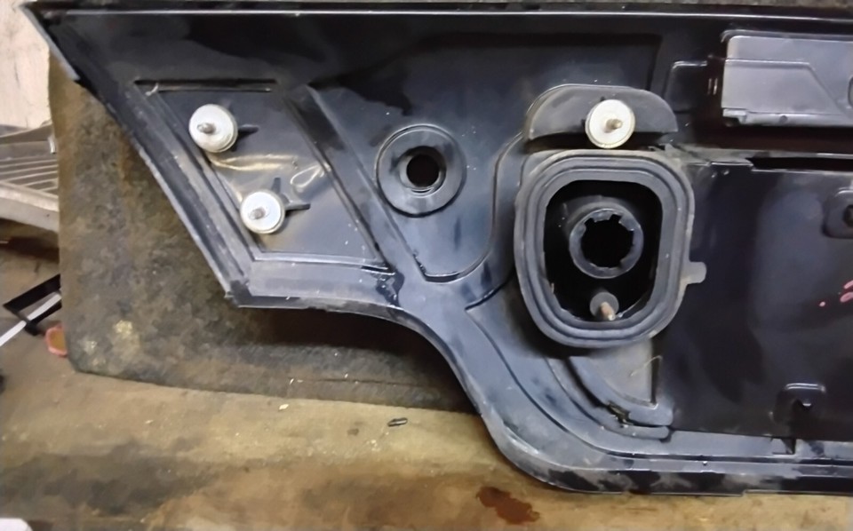 2000-2002 PONTIAC SUNFIRE 2 DOOR REAR DECKLID TAILLIGHT PANEL ASSEMBLY ...